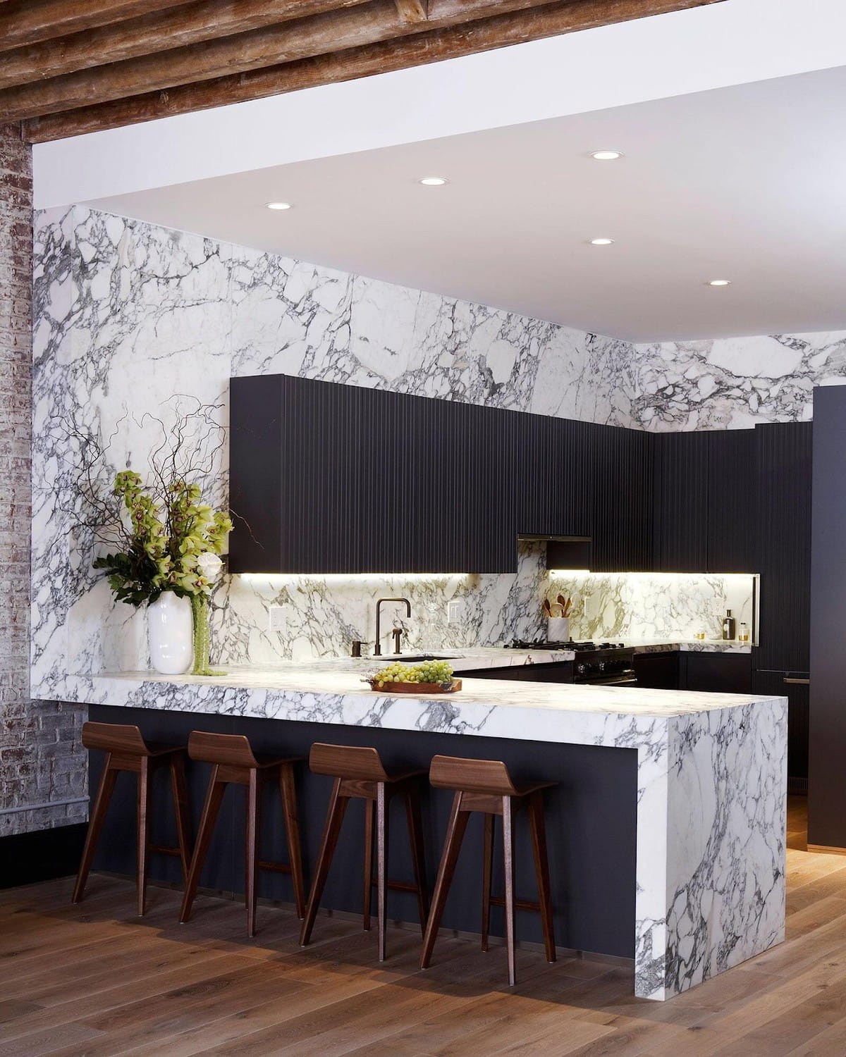 The 22 Stunning Marble Kitchen Designs for 2025